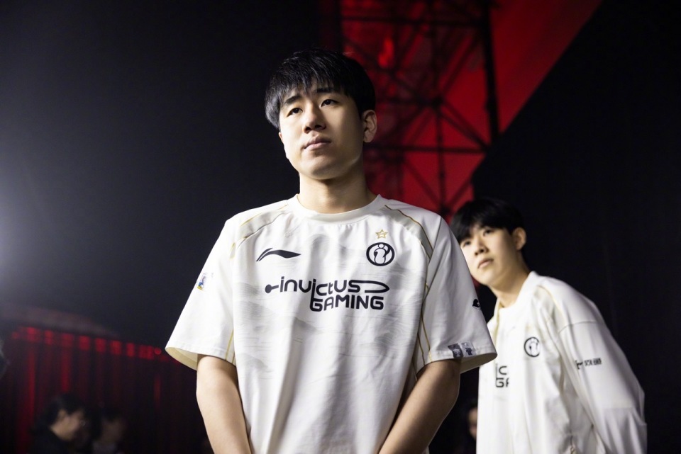 IG复仇成功，2-0横扫NIP，将与JDG、BLG争夺直通季后赛的名额_腾讯新闻