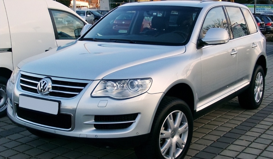 首批“2025款大众途锐”进店，与卡宴同平台，配3.0T+8AT！_腾讯新闻