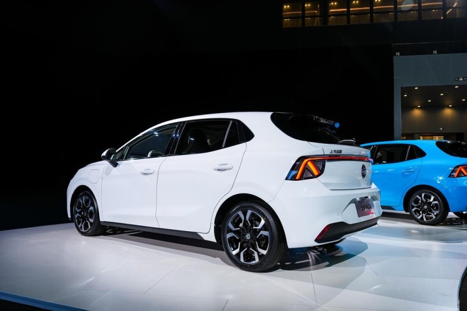 7.38万起，续航530km+CTB电池车身一体化，全新MG4预售价公布_腾讯新闻