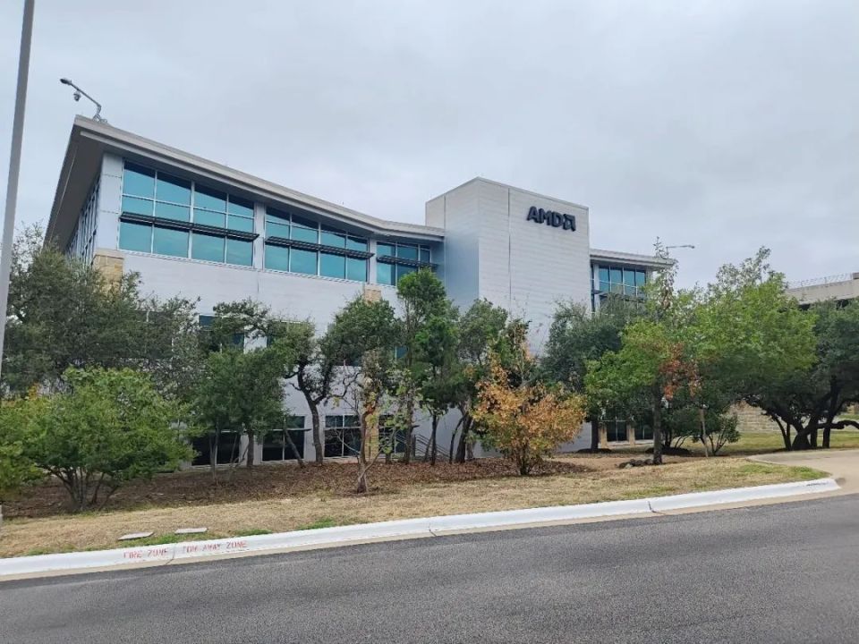 让普通电脑拥有96核心、192线程！新一代AMD锐龙线程撕裂者处理器技术性能完全解密_腾讯新闻