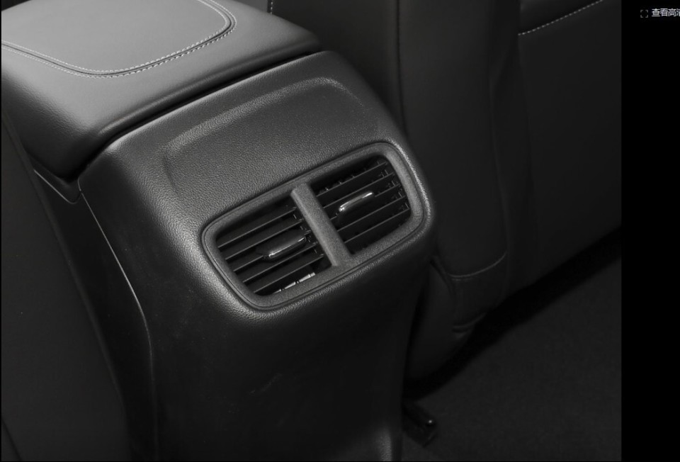 别克君威降至10.69万，车长4904mm，配1.5T+9AT，还看啥A级车？_腾讯新闻