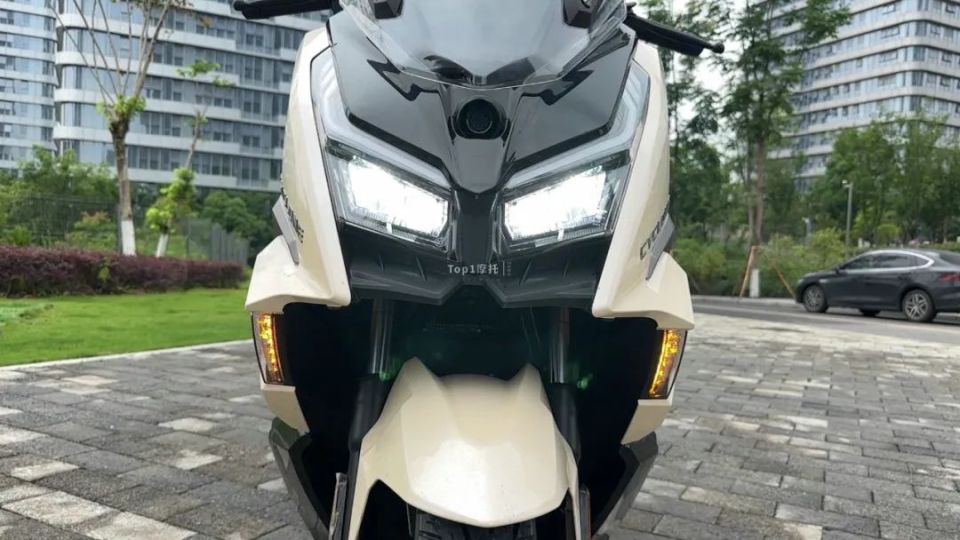 新车解读丨赛科龙RT150“焕芯”上市，售价12588元，到底改了哪里_腾讯新闻