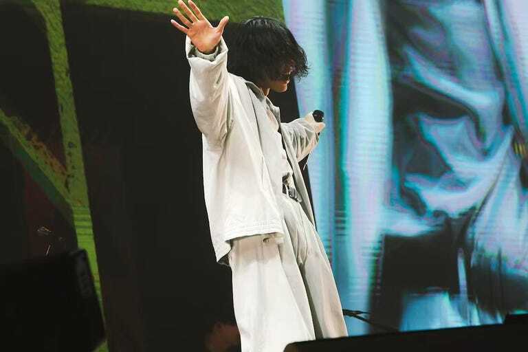 日本国民级音乐人米津玄师登陆上海！ “KENSHI YONEZU 2025 WORLD TOUR / JUNK”世界巡演正式启程！_腾讯新闻