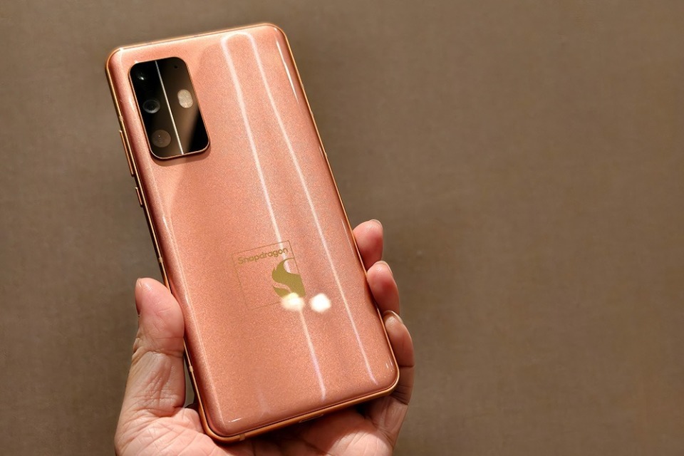 自研Oyron CPU，骁龙8至尊版实测：目前智能手机的最强性能！_腾讯新闻