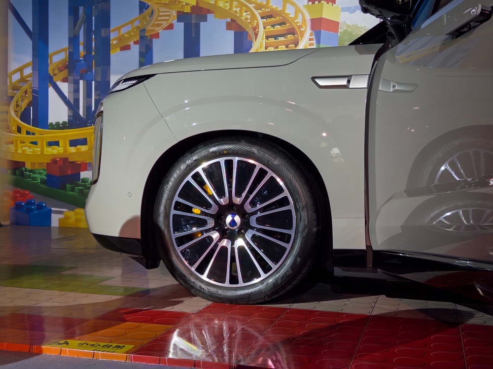 腾势N8L：易三方首次进入30万以内，高端之路就看它了_腾讯新闻