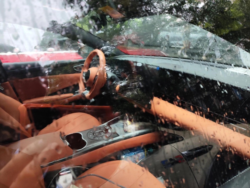 新款海豹改名“海豹07EV”，增激光雷达+紫色涂装，配800V平台_腾讯新闻