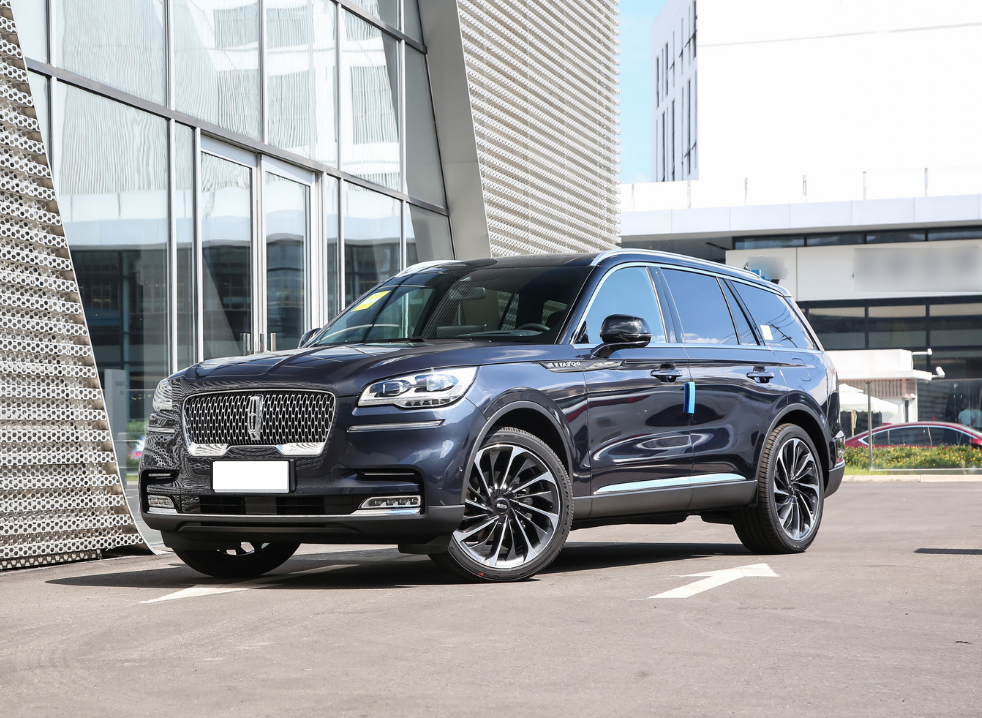 5米多长，与宝马X5同级别，起步3.0T+10AT，可惜名气不大_腾讯新闻