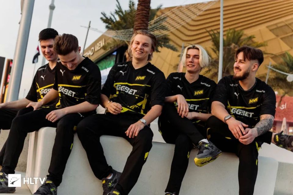 nafany即将对阵C9争夺RMR资格！黑马AMKAL取得2-0战绩，晚上00:00名额争夺战开打！_腾讯新闻