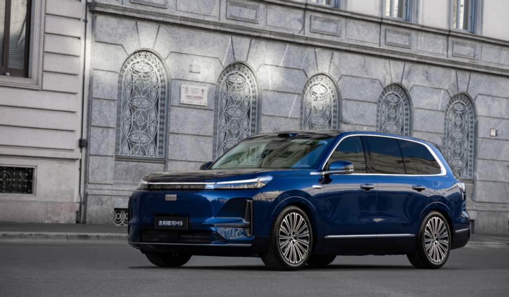 轴距2845mm、2L级油耗，吉利银河A7这三处细节好评_腾讯新闻