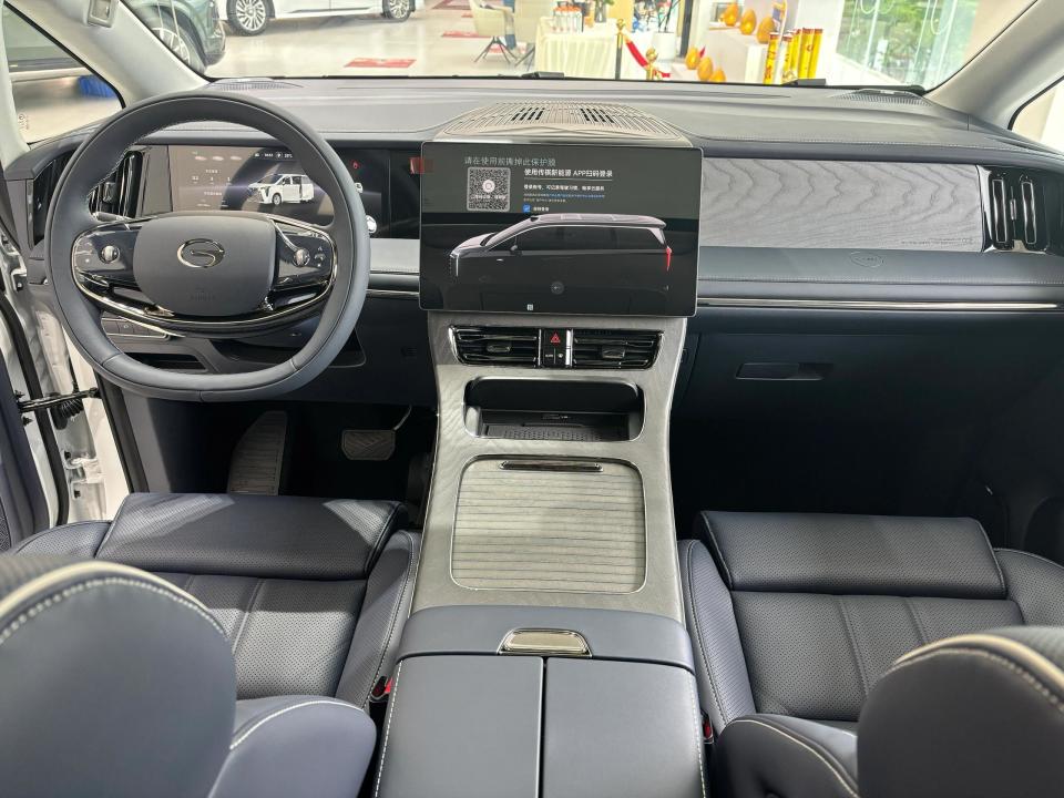 传祺向往M8到店，大过腾势D9+华为智驾，配408马力+续航1200km_腾讯新闻