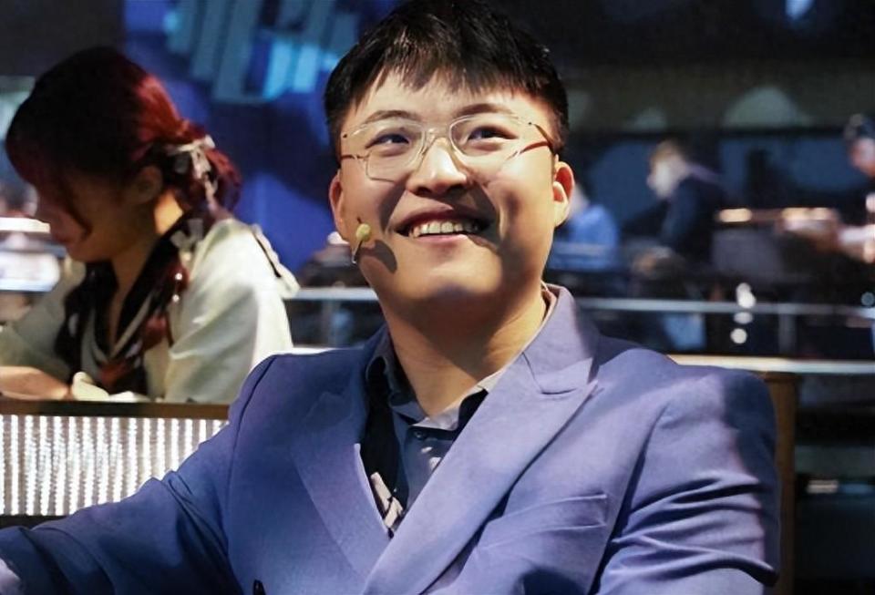 传奇杯重组WE羁绊，UZI成夺冠热门，AJ成关键手_腾讯新闻