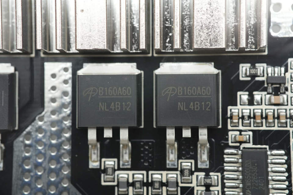 主动式PFC+全桥LLC+同步整流+DCDC高效架构，海韵FOCUS GX-850(ATX 3)电源拆解_腾讯新闻