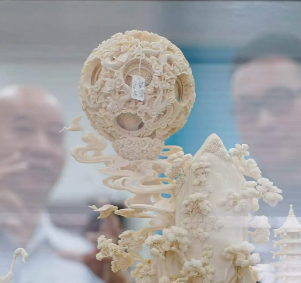 艺心礼赞新时代 | 千年牙雕，每一笔每一层，尽显中式美学的极致！_腾讯新闻