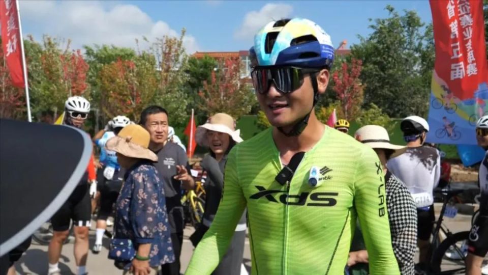 2025年甘肃省第五届自行车长征赛业余联赛（陇西站）上演车轮上的速度与激情！_腾讯新闻