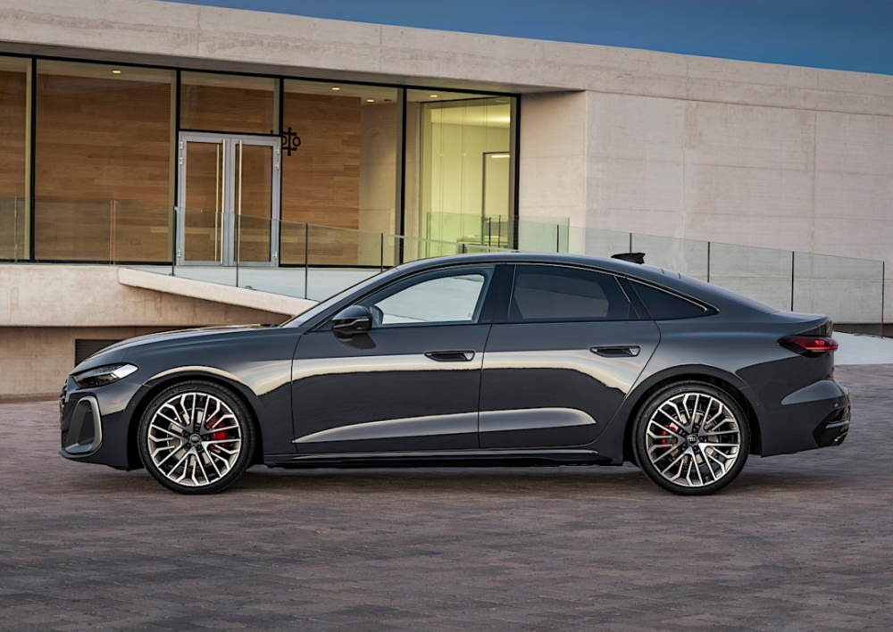 新架构+含华量+纯血，上汽奥迪A5L首次曝光大揭秘！_腾讯新闻