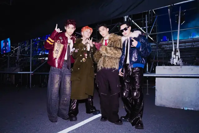 U:NUS跨年“连唱3场”服装0重复！首演新歌《嗨到脸红红》超洗脑_腾讯新闻