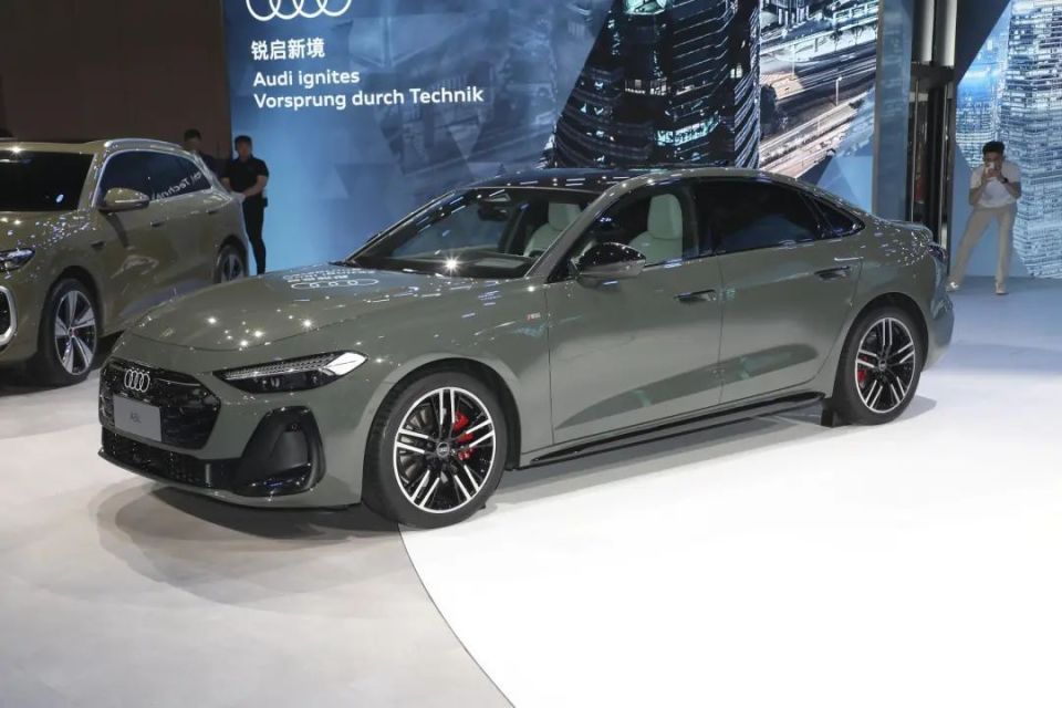 25.68万起！一汽奥迪A5L预售_腾讯新闻