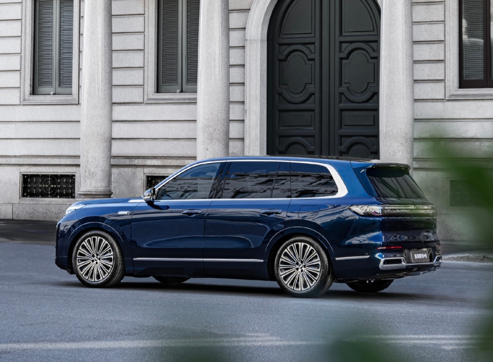 “9系”SUV市场热闹了 四款新车来袭 智己LS9有望四季度发布_腾讯新闻