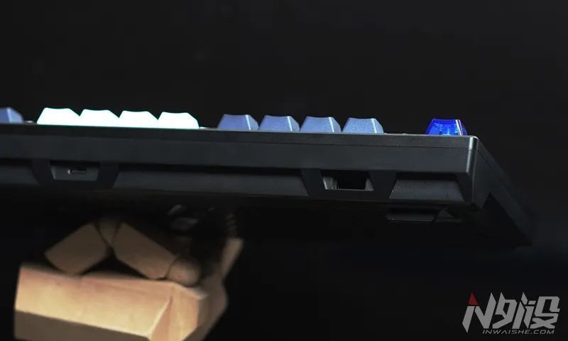 半铝外壳，定制主控，包低延迟的 ATK Z87 PRO拆解_腾讯新闻
