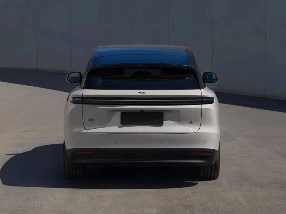 工信部「车展」开幕！理想 i6 单电机首秀，蔚来 ES8 亮出 NT3.0，吉利比亚迪各出奇招_腾讯新闻