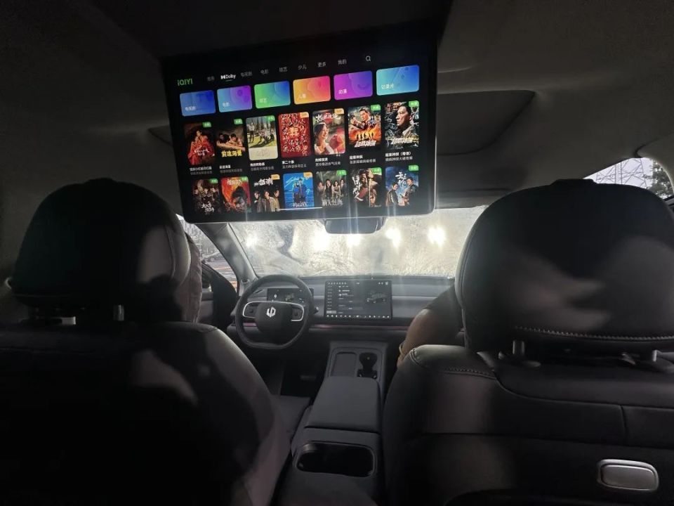 全系6座+真800V+8295芯片！零跑C16真等于半价理想L8？_腾讯新闻