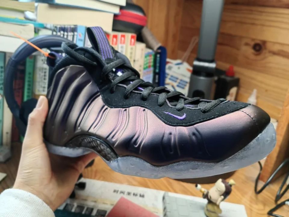 玩家视角：各位铁子们觉得这个3月8号发售的华子一代Velocity city配色颜值如何？_腾讯新闻