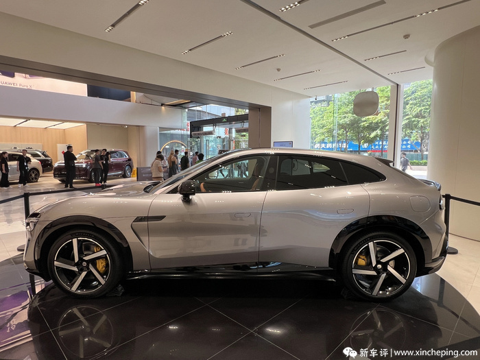 800V平台+首发天际屏！售25.35万起，小米YU7正式上市_腾讯新闻