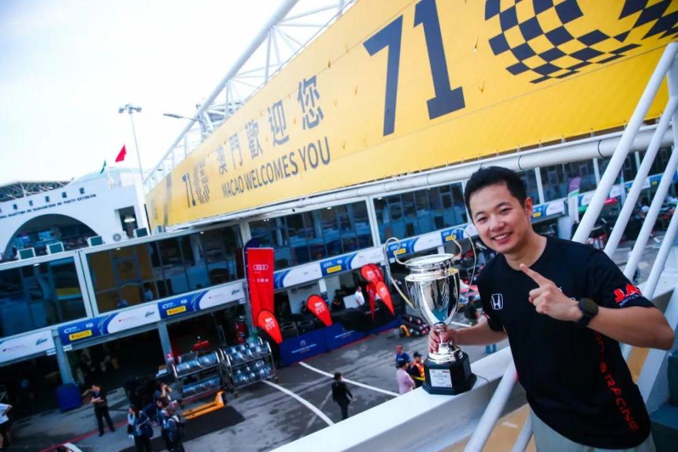 诠释冠军精神，欣哲频道MACPRO Racing Team包揽俱乐部杯年度双冠_腾讯新闻