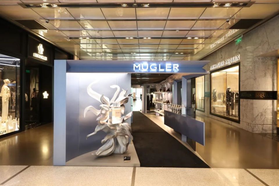 集结众多新店首店，芮欧百货持续焕新！C.P. Company中国首店开业！_腾讯新闻