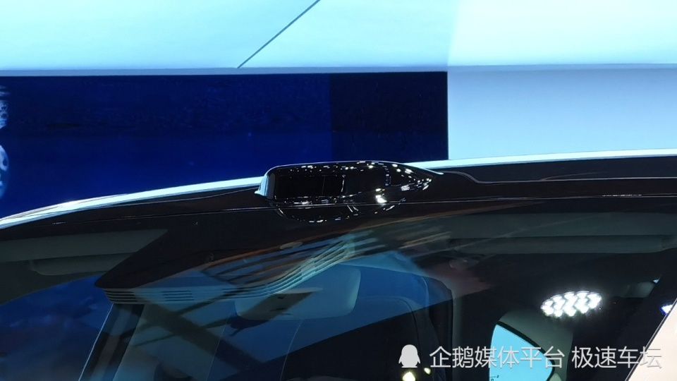 零跑B01预售！它能否撼动小鹏MONA M03、秦L EV的市场地位？_腾讯新闻