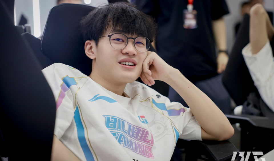 Xun彻底被切割斩杀！Wei才是BLG真正适合的打野_腾讯新闻