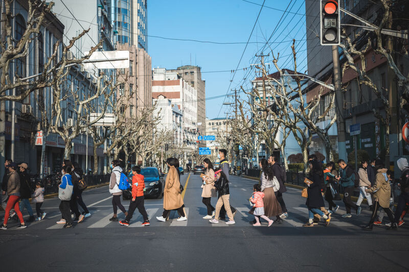 火出圈的City walk就是逛街？不，它有专业门槛，还有“城市门槛”_腾讯新闻