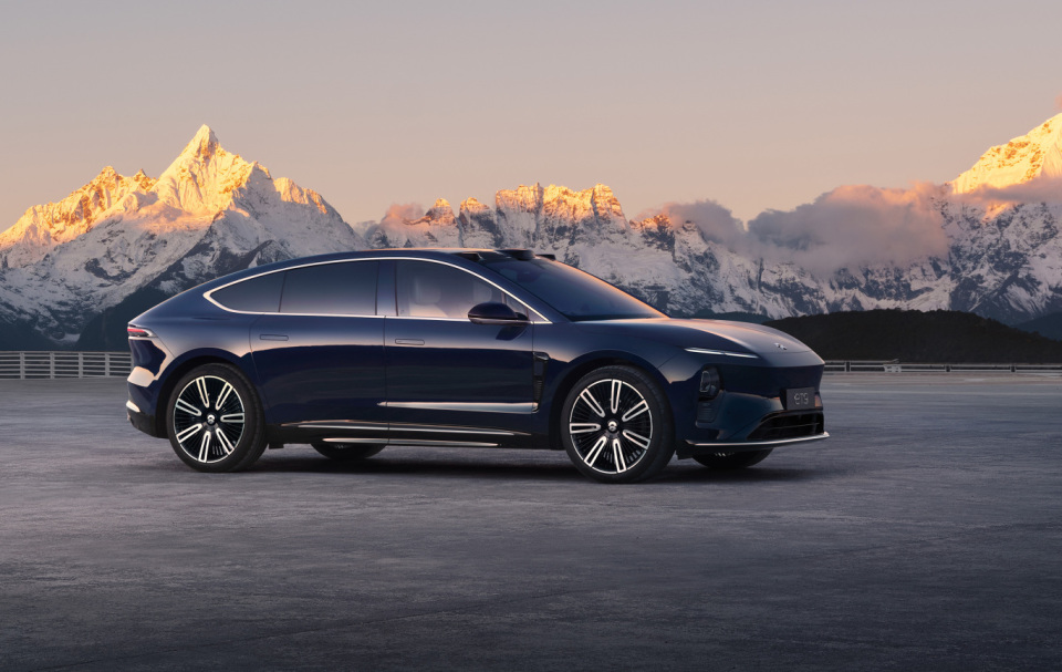 蔚来ET9，中国式豪华的转折之作_腾讯新闻