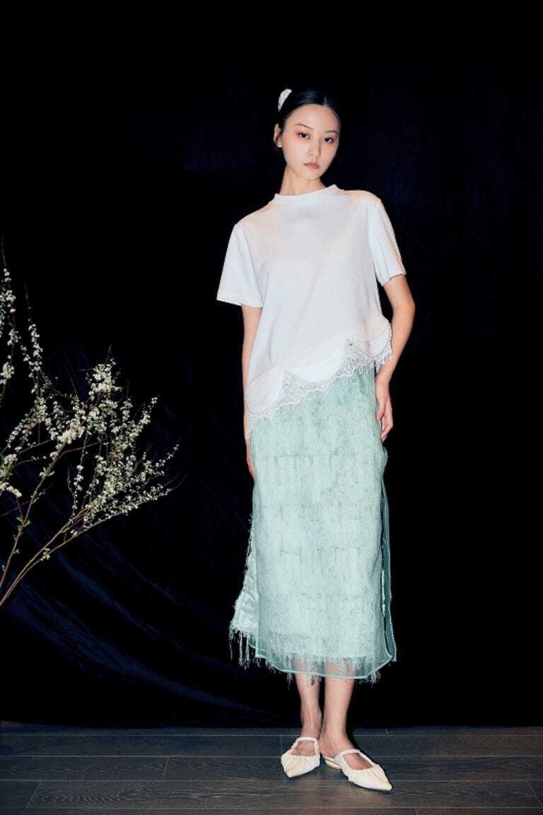 JICHENG吉承2025春夏“花舞”系列首秀，登陆百年秋水山庄_腾讯新闻