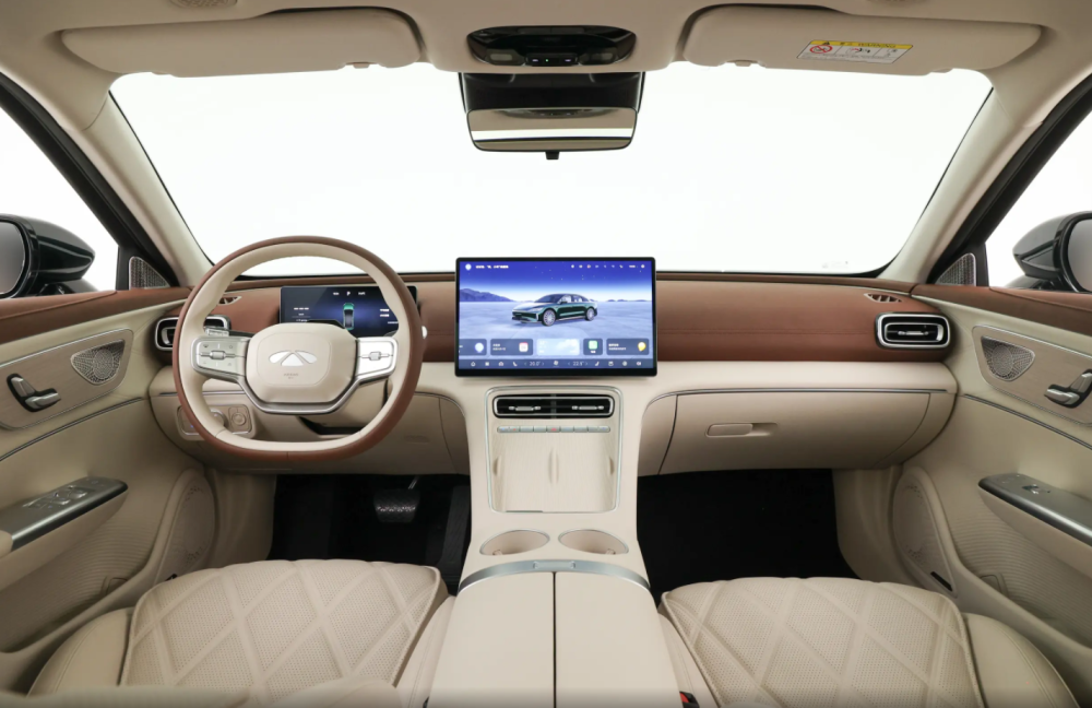 月销10243台，奇瑞风云A9L“站起来了”，入门就有260km纯电续航_腾讯新闻