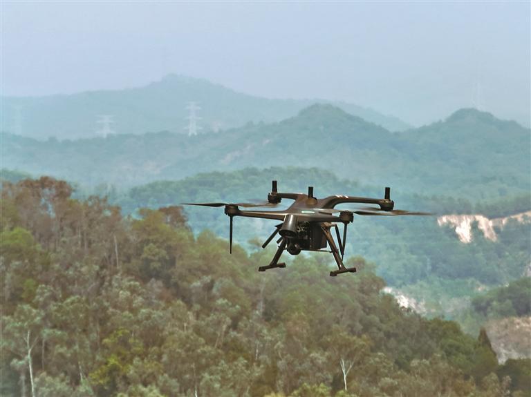 龙岗实现无人机全覆盖无死角高空巡检，空地一体化“火眼金睛”守护城市_腾讯新闻