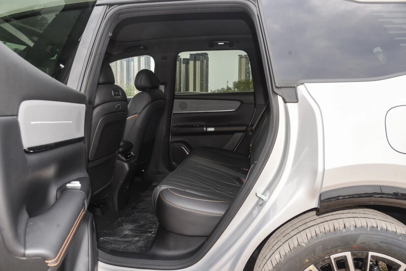 捷途山海L7 PLUS上市，对决长安启源Q07，谁才是家用“多面手”？_腾讯新闻