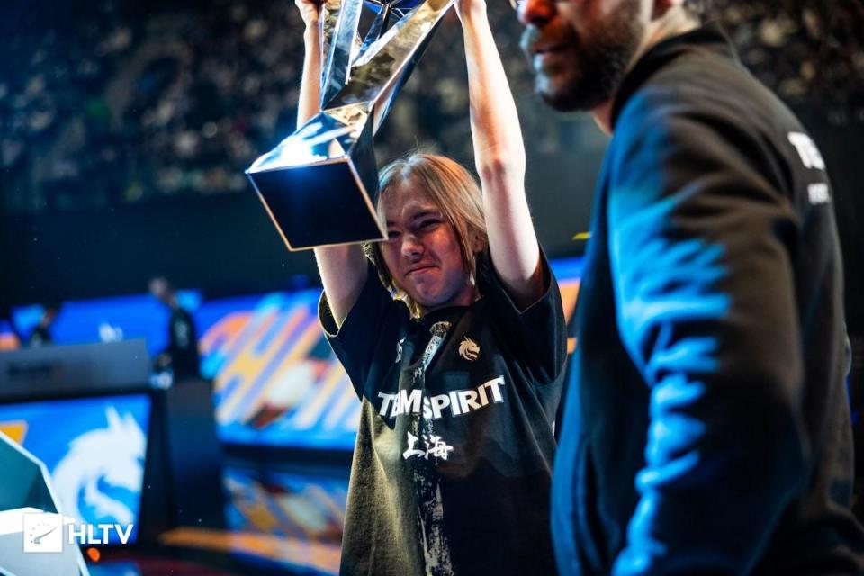 谦逊的MVP，donk：m0NESY全年表现都很好，我并不在乎谁是TOP1_腾讯新闻