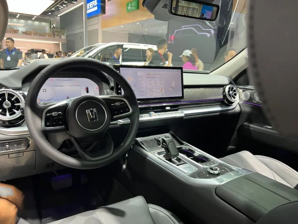 28.5万元起！坦克400 Hi4-T预售_腾讯新闻