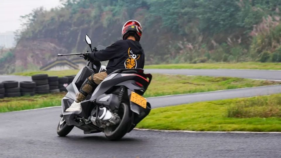 限时售价16666元，无极SR250GT抢先测评，高性价比背后还有硬实力_腾讯新闻