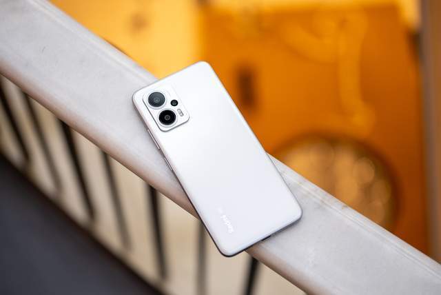 Redmi Note 12T Pro评测：性能＋护眼屏最佳组合的中端水桶机_腾讯新闻