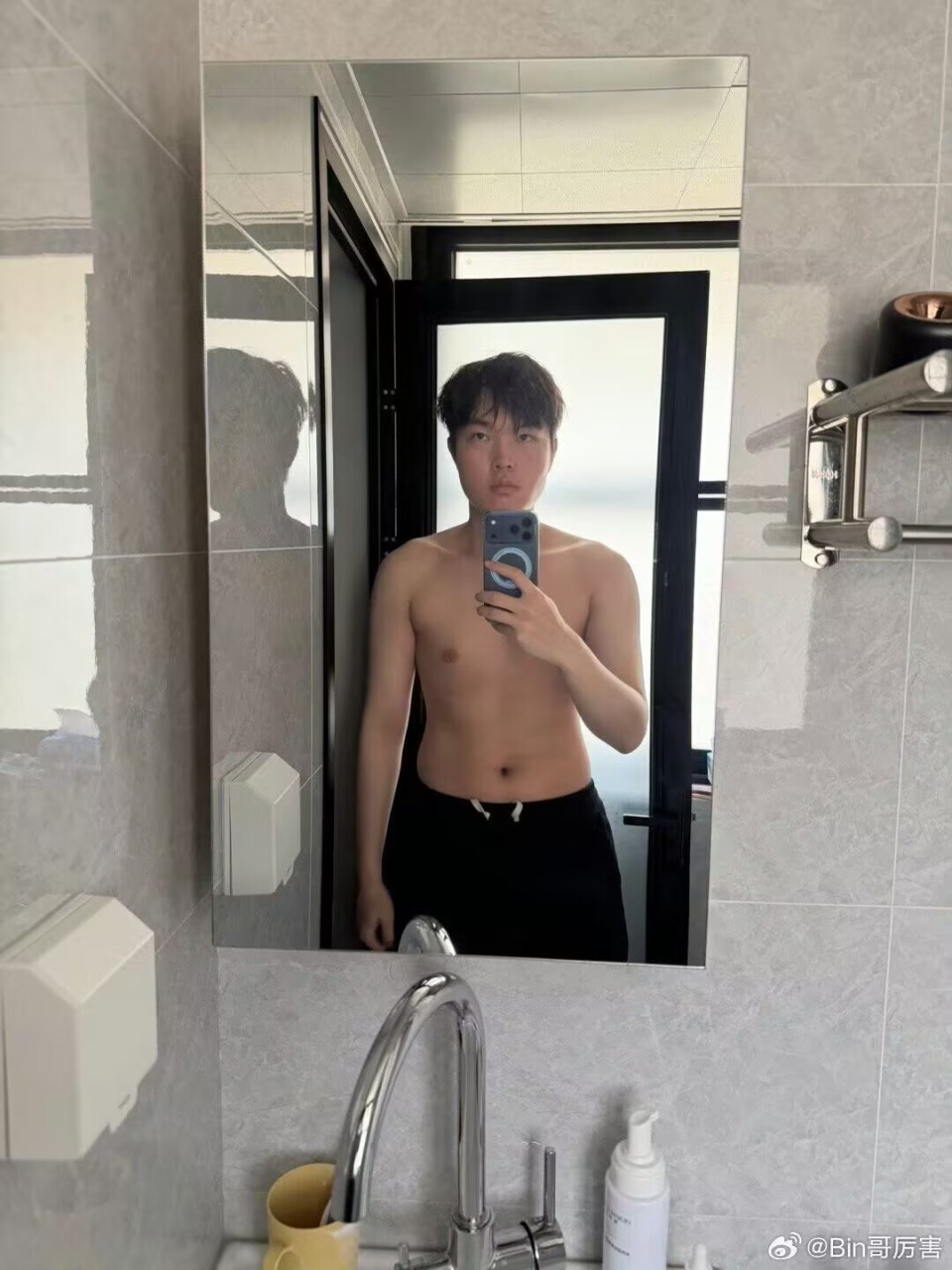Bin：我身材其实也还行，就是没练练了肯定比Gala强_腾讯新闻