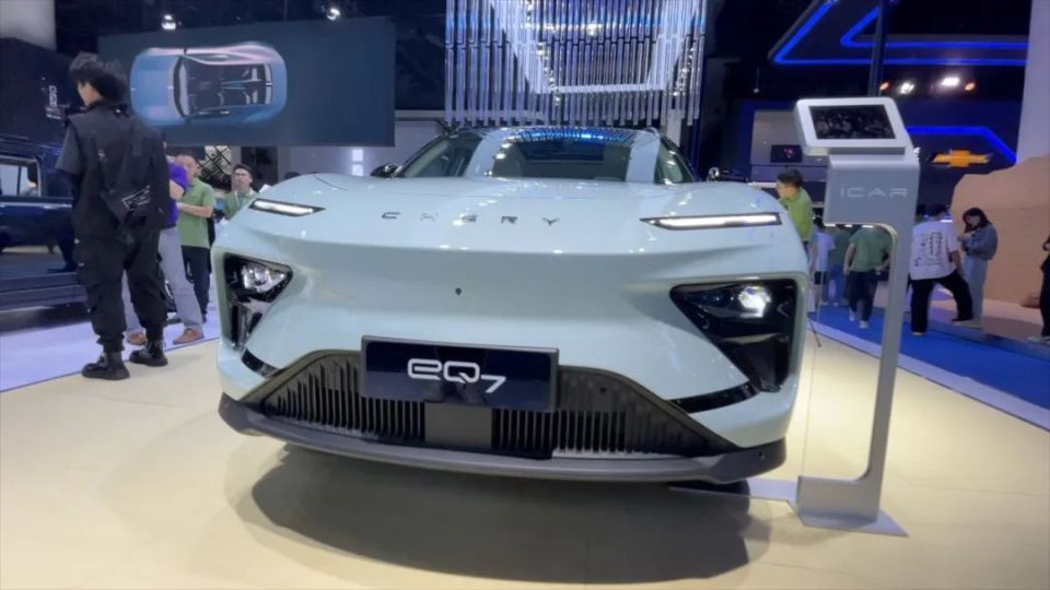 轻量化平台打造！预售14.39万元起！奇瑞eQ7能否成为同级别标杆？_腾讯新闻