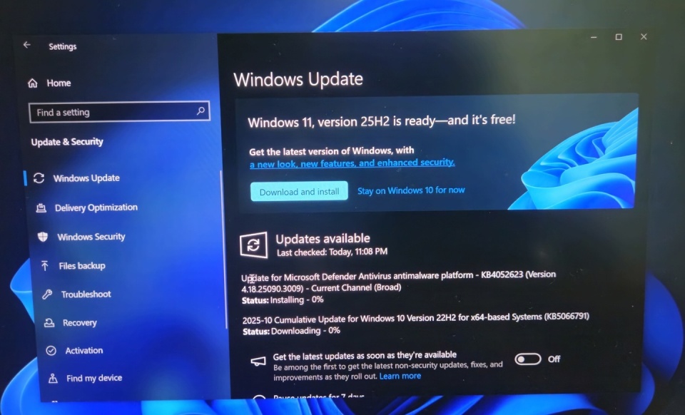 一步到位：微软简化 Win10 升级流程，直接推送 25H2 版本_腾讯新闻