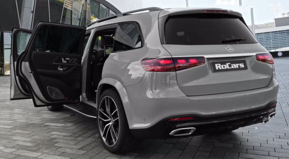 2025款“奔驰GLS”曝光，尺寸升级，内饰回归经典！_腾讯新闻