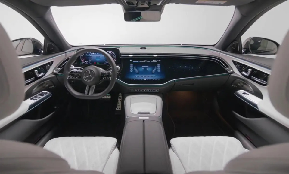 配L2+智驾/8295芯片，预售45万起，最智能的奔驰E级来了_腾讯新闻