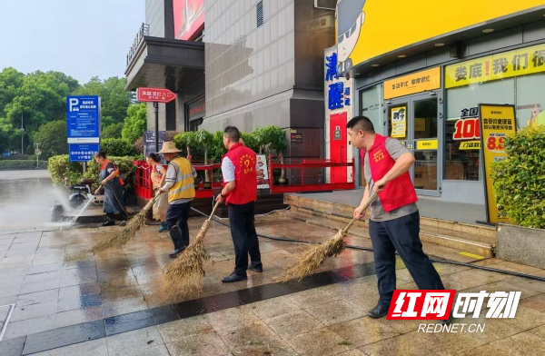 红观察｜从“单向管理”到“双向奔赴” 娄底“三进”绘就城市治理新图景_腾讯新闻