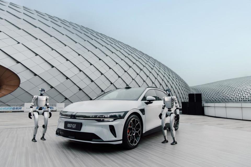 20.29万元起售，极氪007GT正式上市，哪一款车更值得入手？_腾讯新闻