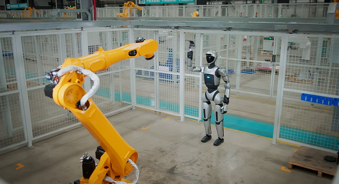 埃斯顿酷卓的第二代人形机器人来了，Codroid 02准备进汽车厂、电子制造厂、建材家居厂... |CyberRobo_腾讯新闻