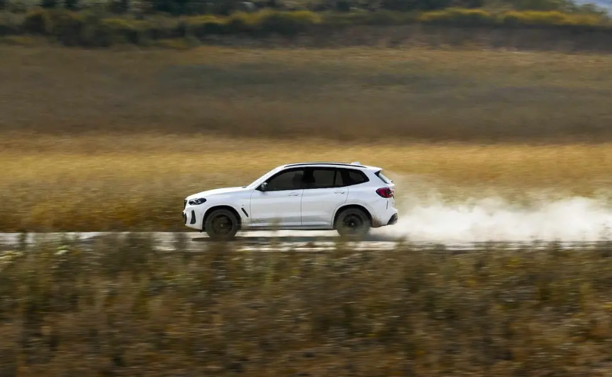 宝马直降14万，26万开走245ps四驱8AT豪车，奥迪Q5L瞬间失色_腾讯新闻